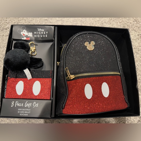 Disney | Bags | New Disney Mickey Mouse 3 Piece Gift Set Wallet ...